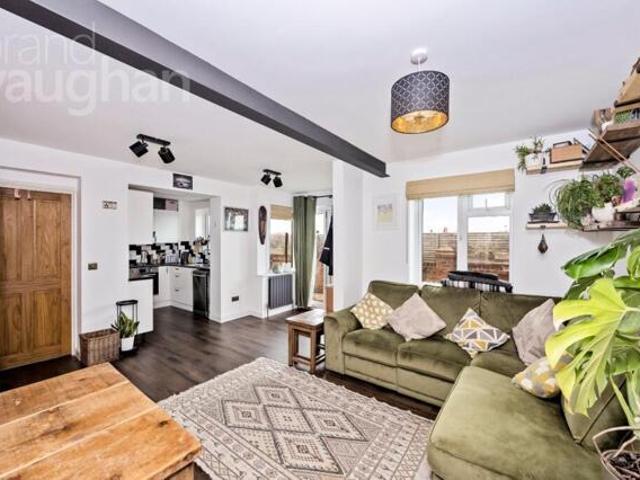 Apartment 2 Bedroom For Sale Hove Brighton And Hove 300000 ES98335773