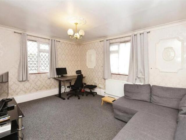 Apartment 2 Bedroom For Sale Ilford Greater London 280000 ES99436939