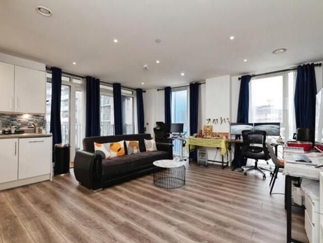 Apartment 2 Bedroom For Sale Ilford Greater London 350000 ES100456374