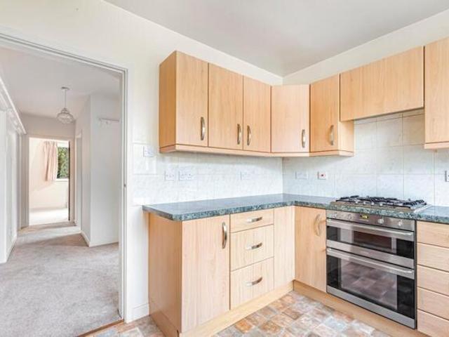 Apartment 2 Bedroom For Sale Ilkley Bradford 210000 ES100579123