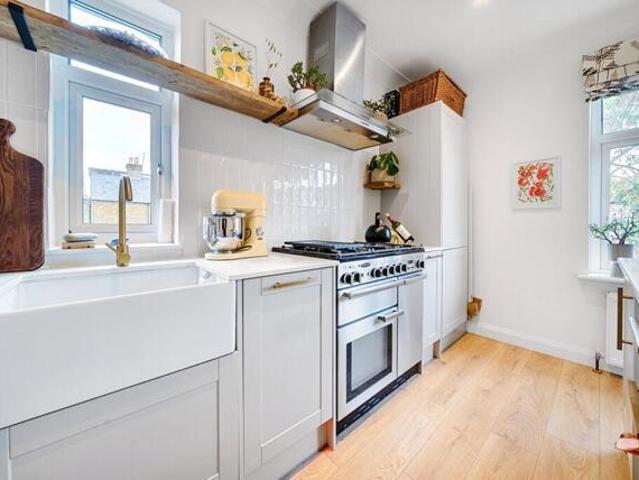 Apartment 2 Bedroom For Sale Kingston Upon Thames Greater London 450000 ELS99523710