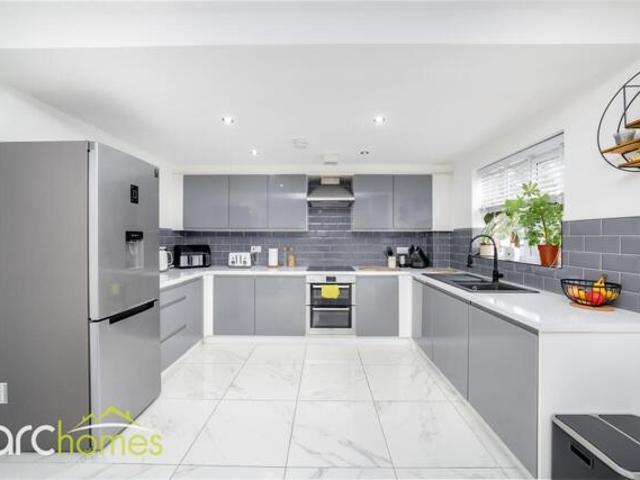 Apartment 2 Bedroom For Sale Lancs Lancashire 130000 ES98687413