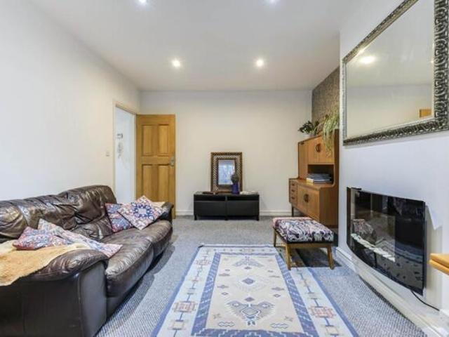 Apartment 2 Bedroom For Sale Leeds Leeds 159000 ES100342864