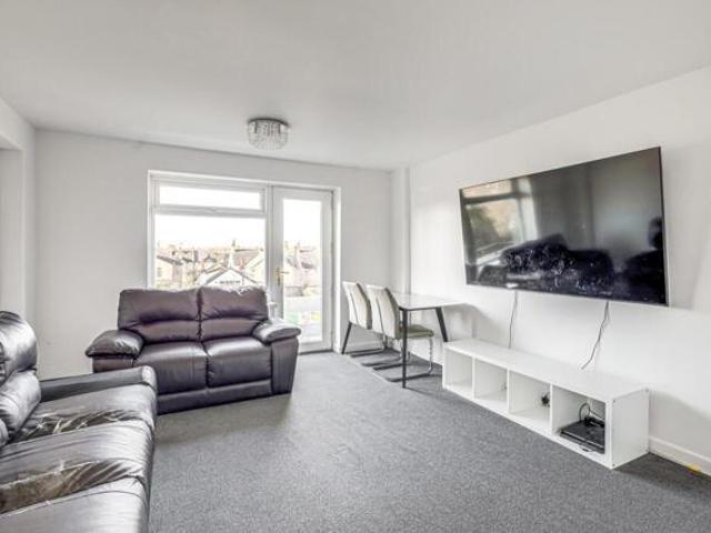 Apartment 2 Bedroom For Sale Leigh on sea Southend On Sea 260000 ES98612537