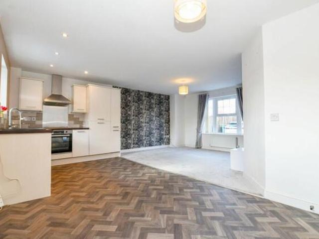 Apartment 2 Bedroom For Sale Leigh Wigan 140000 ES101278245