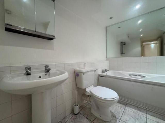 Apartment 2 Bedroom For Sale Liverpool Liverpool 80000 ES100096992