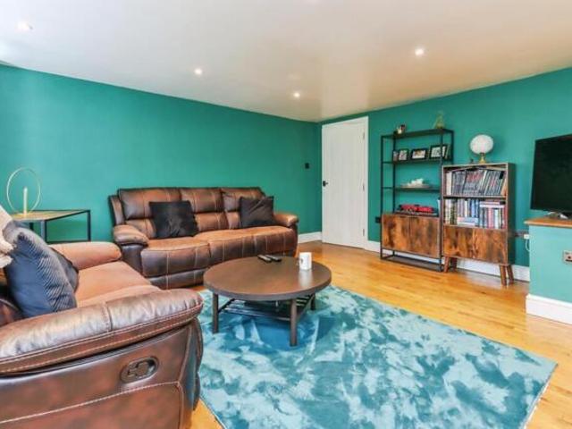 Apartment 2 Bedroom For Sale Llangollen Denbighshire 180000 ELS100917435