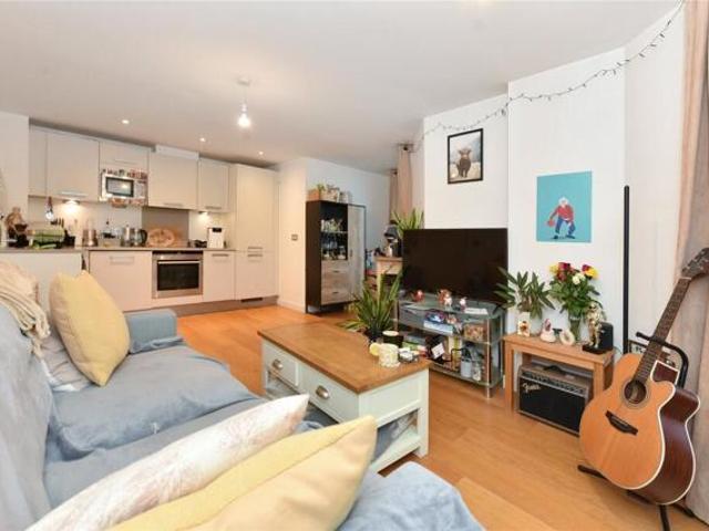 Apartment 2 Bedroom For Sale London Greater London 500000 ES98834346