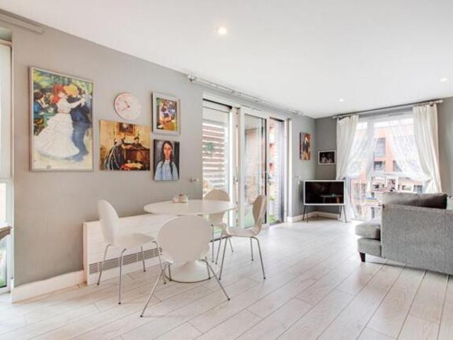 Apartment 2 Bedroom For Sale London Greater London 250000 ES100456659