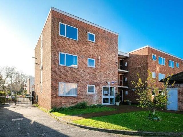 Apartment 2 Bedroom For Sale London Greater London 275000 ES98800931
