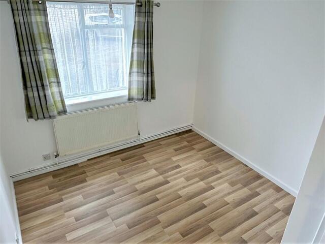 Apartment 2 Bedroom For Sale London Greater London 279500 ES98154080
