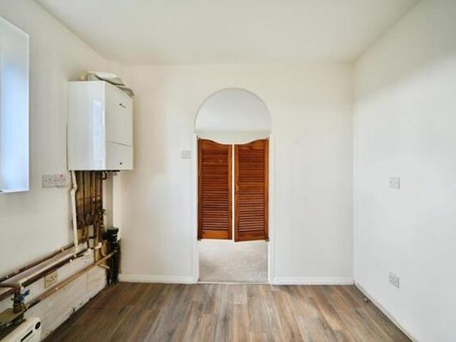 Apartment 2 Bedroom For Sale London Greater London 325000 ELS99130277
