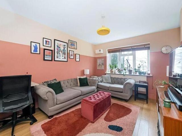 Apartment 2 Bedroom For Sale London Greater London 325000 ES101168300