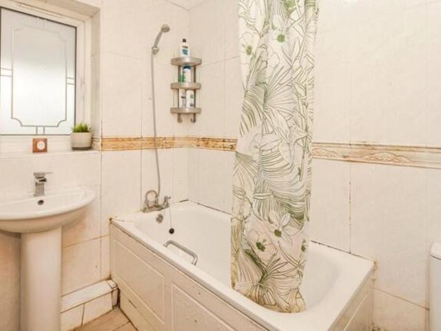 Apartment 2 Bedroom For Sale London Greater London 340000 ES99315307
