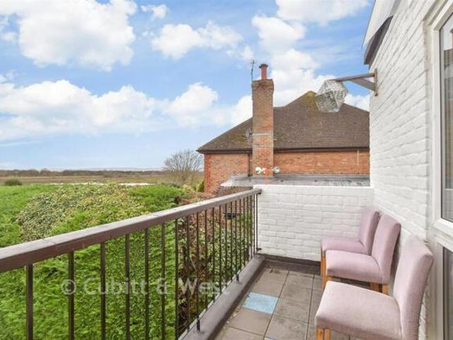 Apartment 2 Bedroom For Sale Pulborough West Sussex 230000 ES98477256