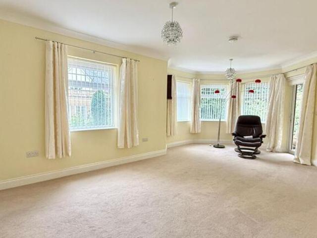 Apartment 2 Bedroom For Sale Ringwood Hampshire 375000 ELS99571992