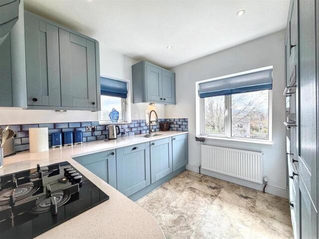 Apartment 2 Bedroom For Sale Rogerstone Rogerstone 170000 ES101316395