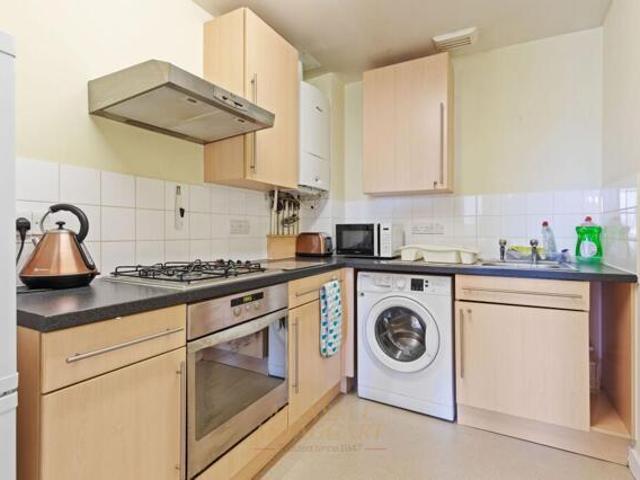 Apartment 2 Bedroom For Sale Surrey Great London 105750 ES98545710