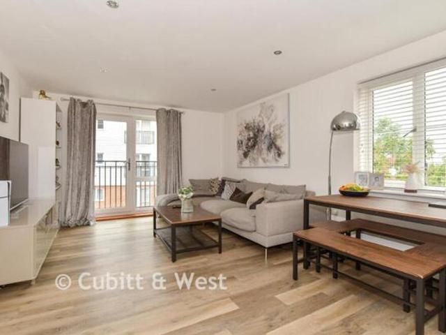 Apartment 2 Bedroom For Sale Surrey Great London 185500 ES98800790