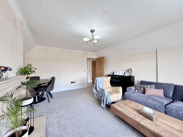 Apartment 2 Bedroom For Sale Sutton Coldfield Birmingham 315000 ES100398380
