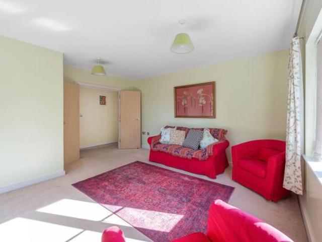 Apartment 2 Bedroom For Sale Sutton Greater London 350000 ELS98404406