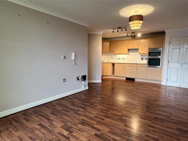 Apartment 2 Bedroom For Sale Saint Austell Cornwall 220000 ES98262513