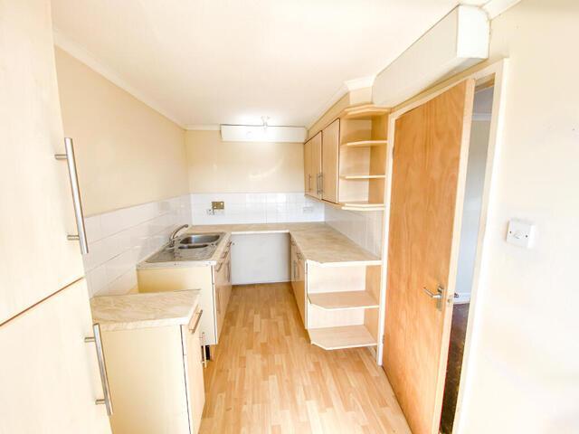 Apartment 2 Bedroom For Sale Saint Austell Cornwall 32000 ES101379205