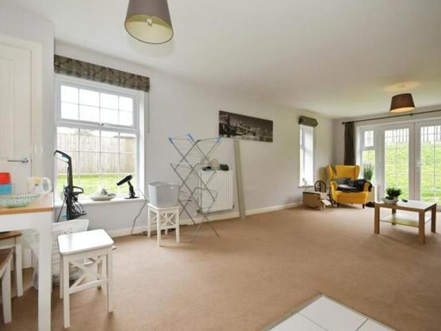Apartment 2 Bedroom For Sale Sheffield Barnsley 150000 ES101996036