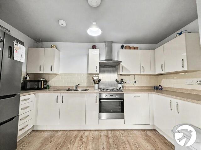 Apartment 2 Bedroom For Sale Sittingbourne Kent 190000 ES101796974