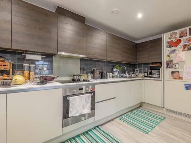 Apartment 2 Bedroom For Sale Slough Slough 320000 ES98903352