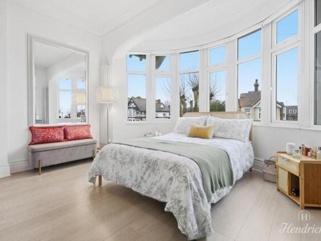 Apartment 2 Bedroom For Sale Southend On Sea Southend On Sea 270000 ES98864309