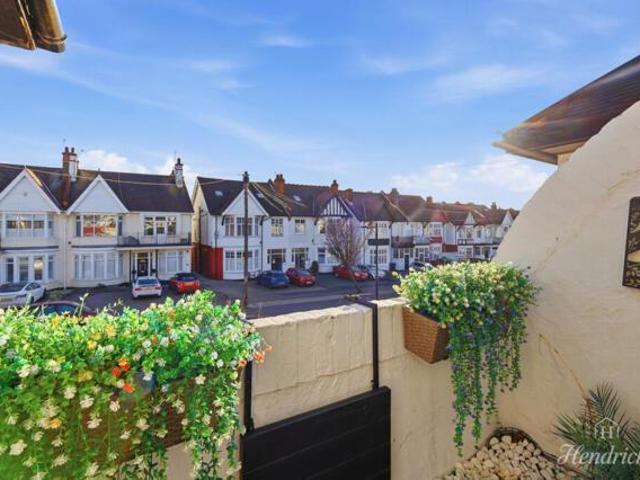 Apartment 2 Bedroom For Sale Southend On Sea Southend On Sea 350000 ES98903731