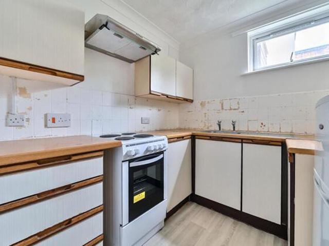 Apartment 2 Bedroom For Sale Southsea Portsmouth 170000 ES98649255