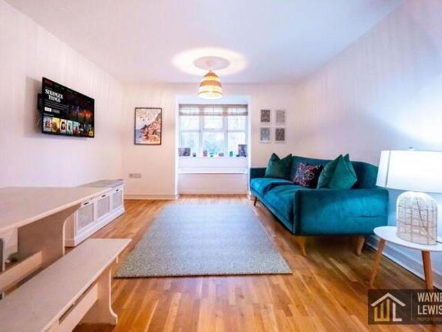 Apartment 2 Bedroom For Sale The Vale Of Glamorgan The Vale Of Glamorgan 200000 ES98765900