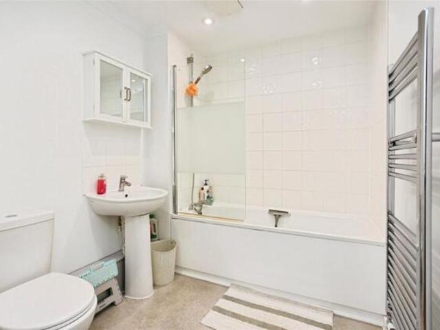 Apartment 2 Bedroom For Sale Tonbridge Kent 137500 ELS101676885