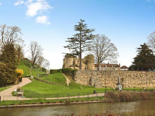 Apartment 2 Bedroom For Sale Tonbridge Kent 375000 ELS101856034