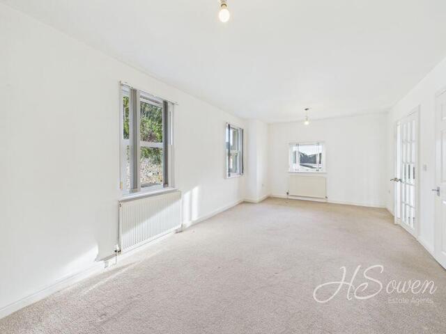 Apartment 2 Bedroom For Sale Torquay Torbay 150000 ELS100426543