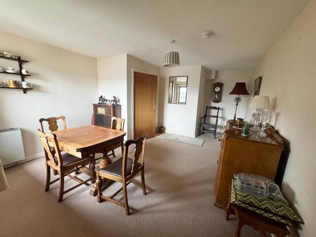 Apartment 2 Bedroom For Sale Trefechan Trefechan 175000 ES99840251