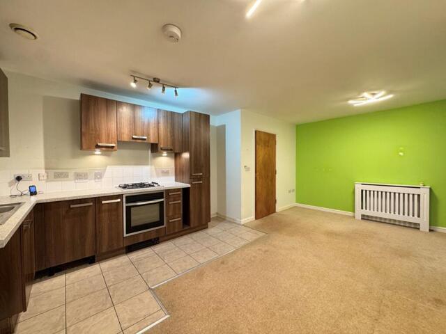 Apartment 2 Bedroom For Sale Wantage Oxfordshire 200000 ES99130033