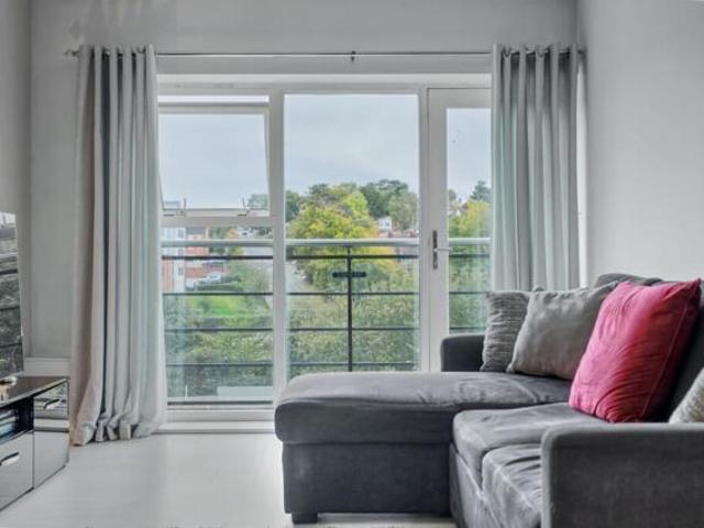 Apartment 2 Bedroom For Sale Ware Hertfordshire 290000 ES99608538
