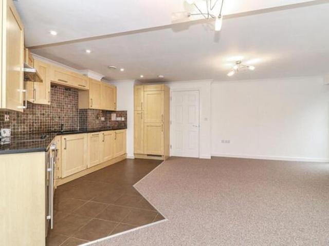 Apartment 2 Bedroom For Sale Watford Hertfordshire 280000 ES99926230