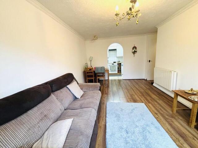 Apartment 2 Bedroom For Sale Watford Hertfordshire 285000 ES99773489