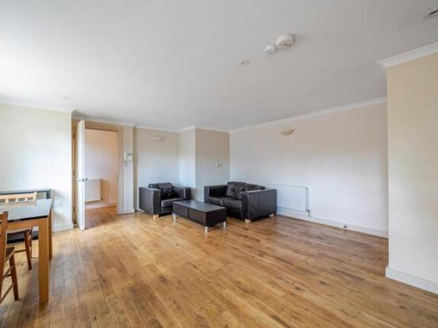 Apartment 2 Bedroom For Sale Watford Hertfordshire 350000 ES99029339