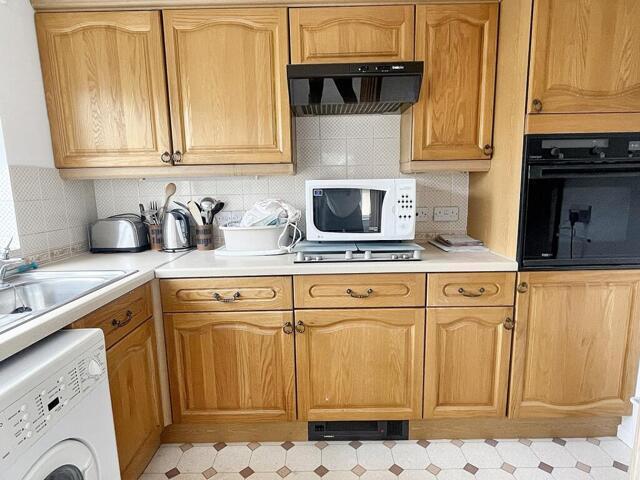 Apartment 2 Bedroom For Sale Winscombe Winscombe 99950 ES90687490