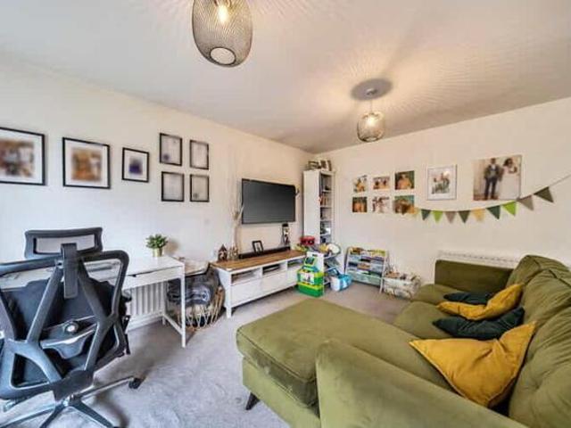 Apartment 2 Bedroom For Sale Woodford Greater London 131250 ELS101168334