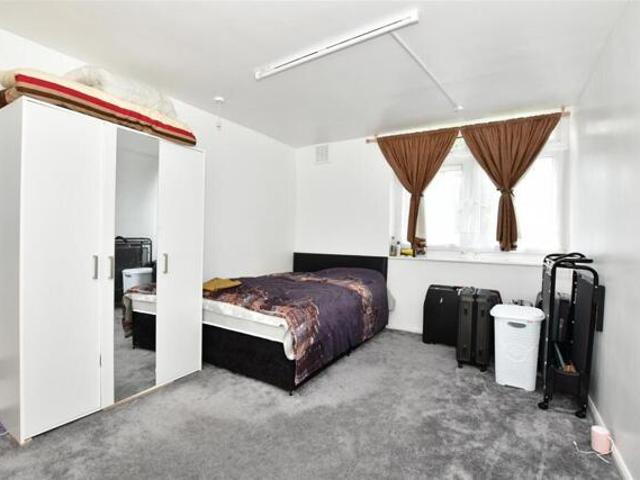 Apartment 2 Bedroom For Sale Woodford Green Great London 300000 ELS99642087