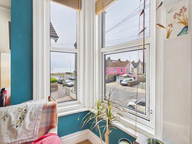 Apartment 2 Bedroom For Sale Worthing West Sussex 275000 ELS101316402