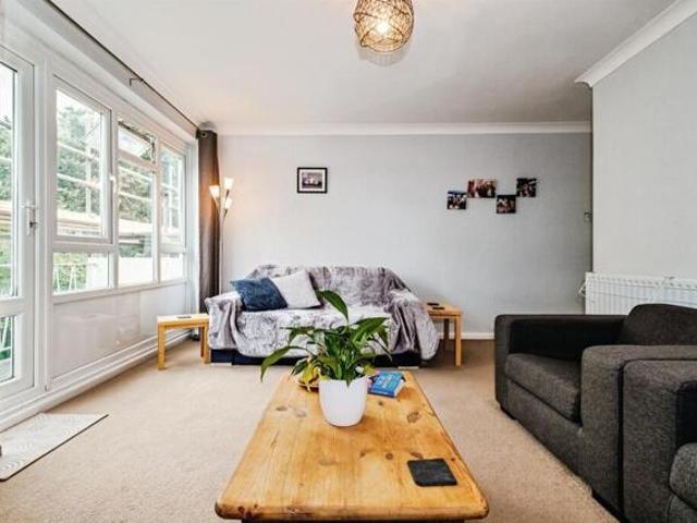 Apartment 2 Bedroom For Sale Worthing West Sussex 210000 ELS99986139