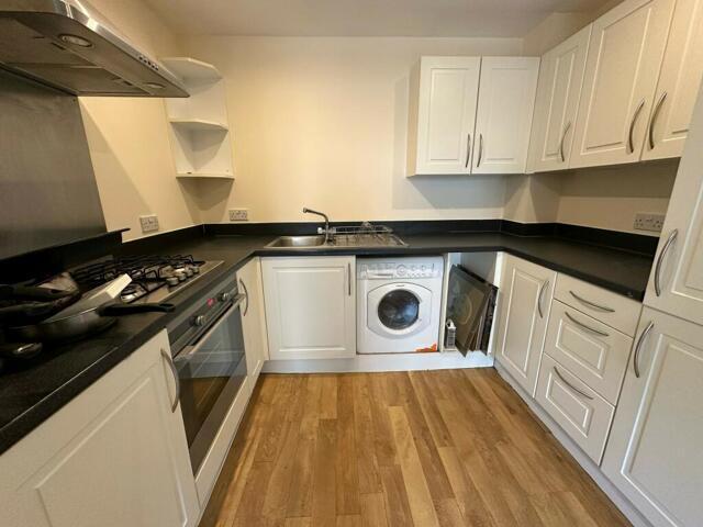 Apartment 2 Bedroom For Sale Yeovil Somerset 120000 ES98477124