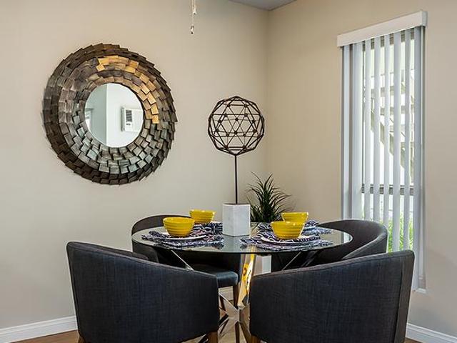 apartment 2 bedroom, Los Alamitos CA 90720 DS86889587
